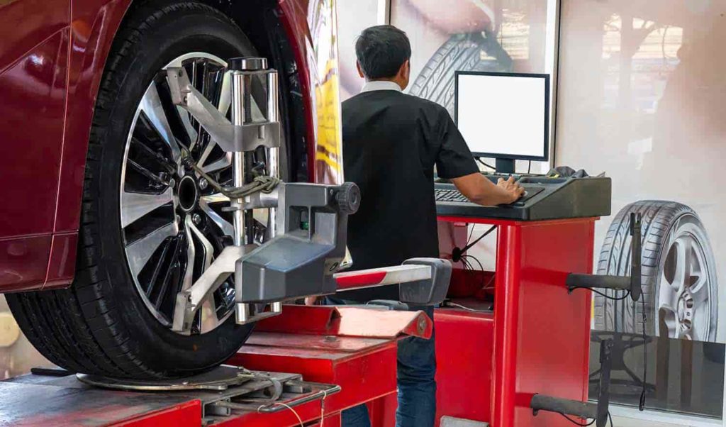 5 Ways Of Knowing If Your Wheels Need Alignment - Mach 1 Services